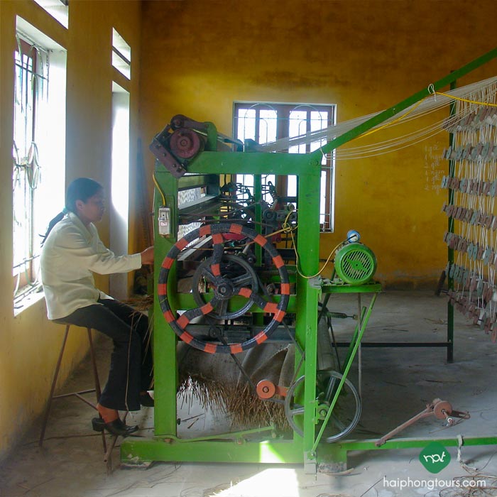 Lat Duong sedge mat weaving village | Hai Phong Tours